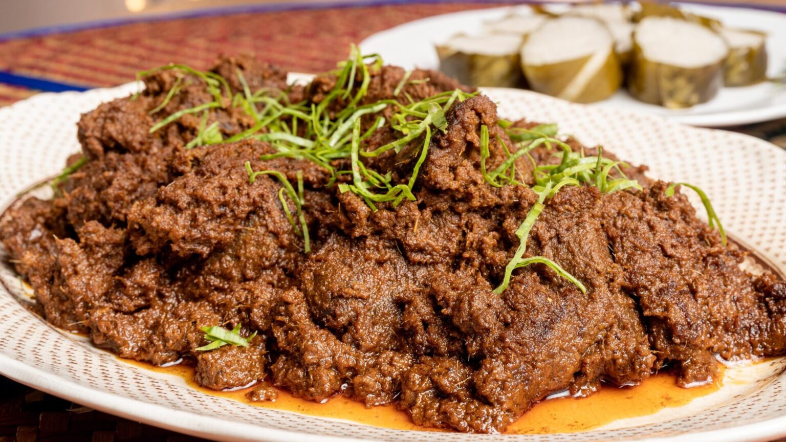 Che Nom – Che Nom Official Site